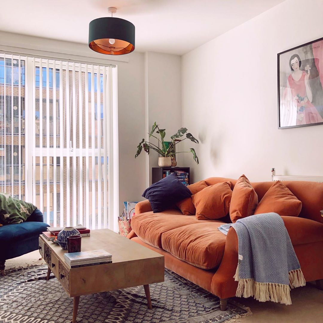 10 Living Room Designs With Colorful Sofas For Bold Design Lovers